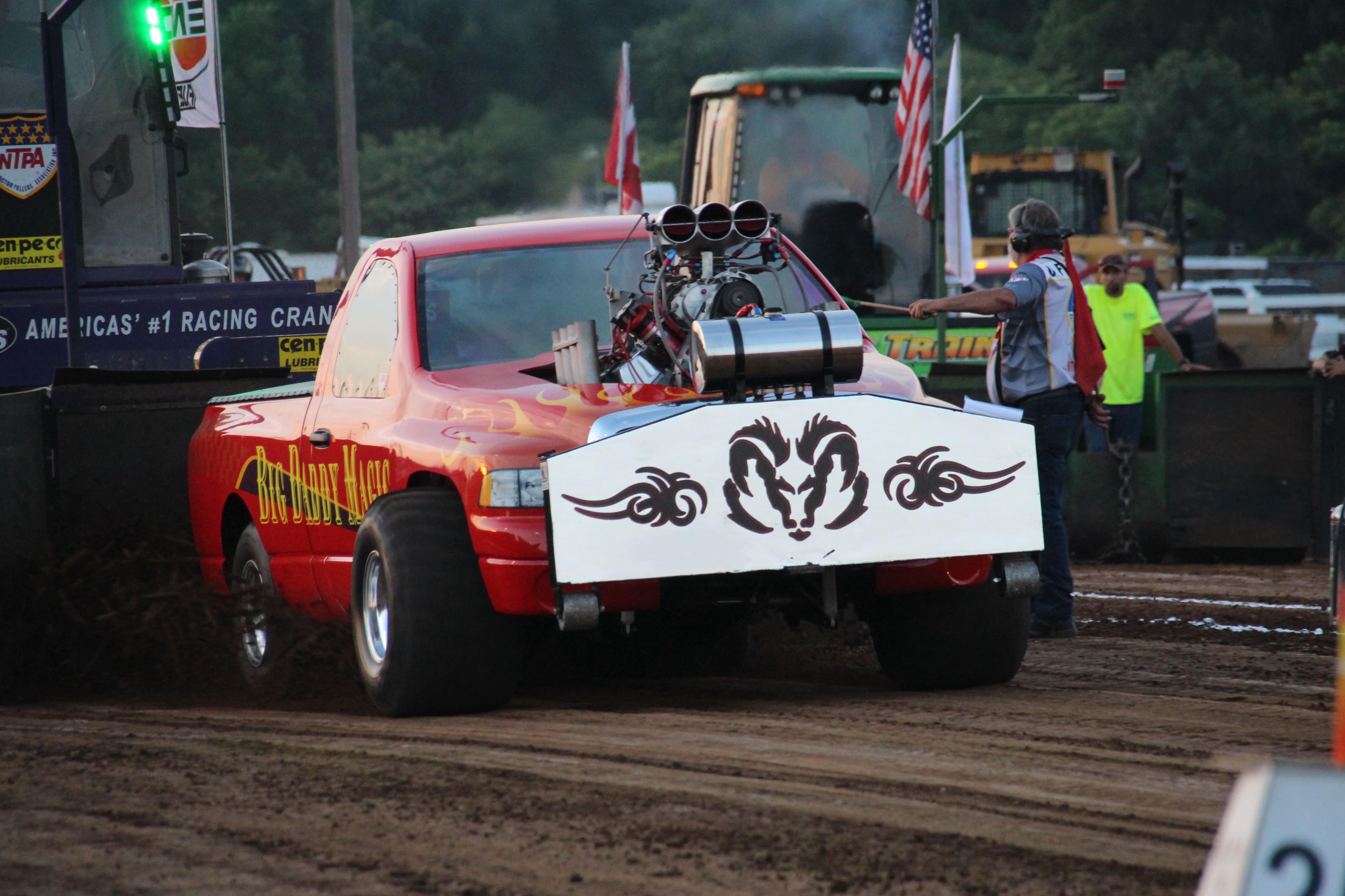 Puller Spotlight on Larry Douthit – Mid-South Pullers Association